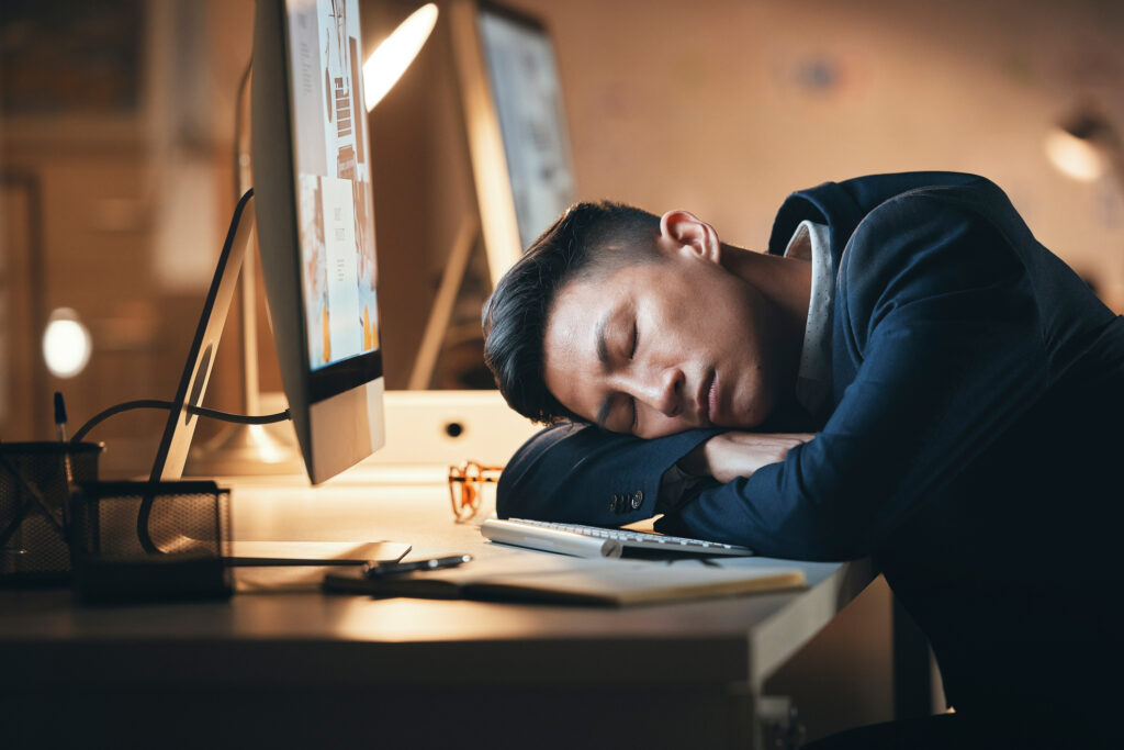 How Having a Sedentary Job Contributes to a Higher Risk of Insomnia ...
